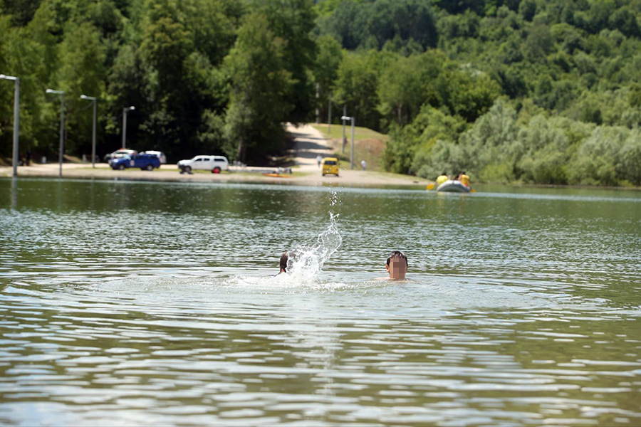 NOVO MJESTO ZA REKREACIJU I ODMOR: Jezero na Manjači ugostilo prve ...